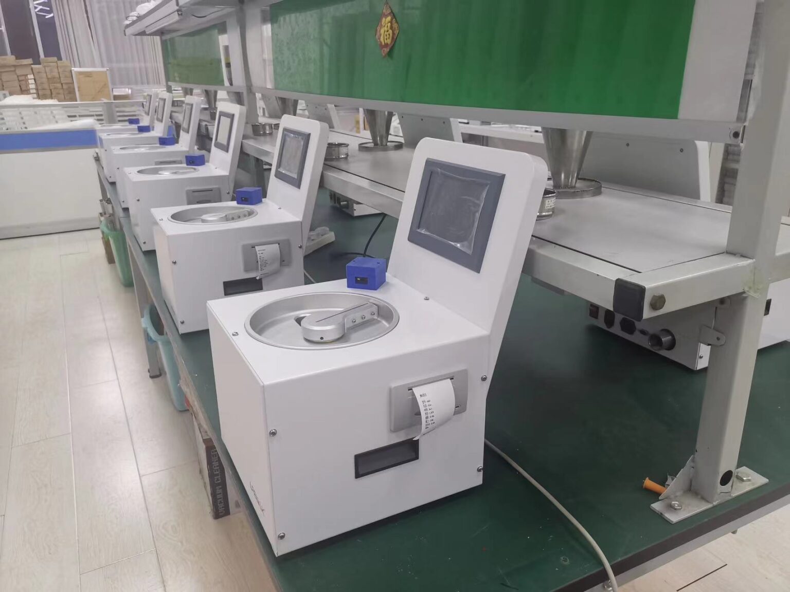 Air jet sieve method for the determination of the sieve retention and ...